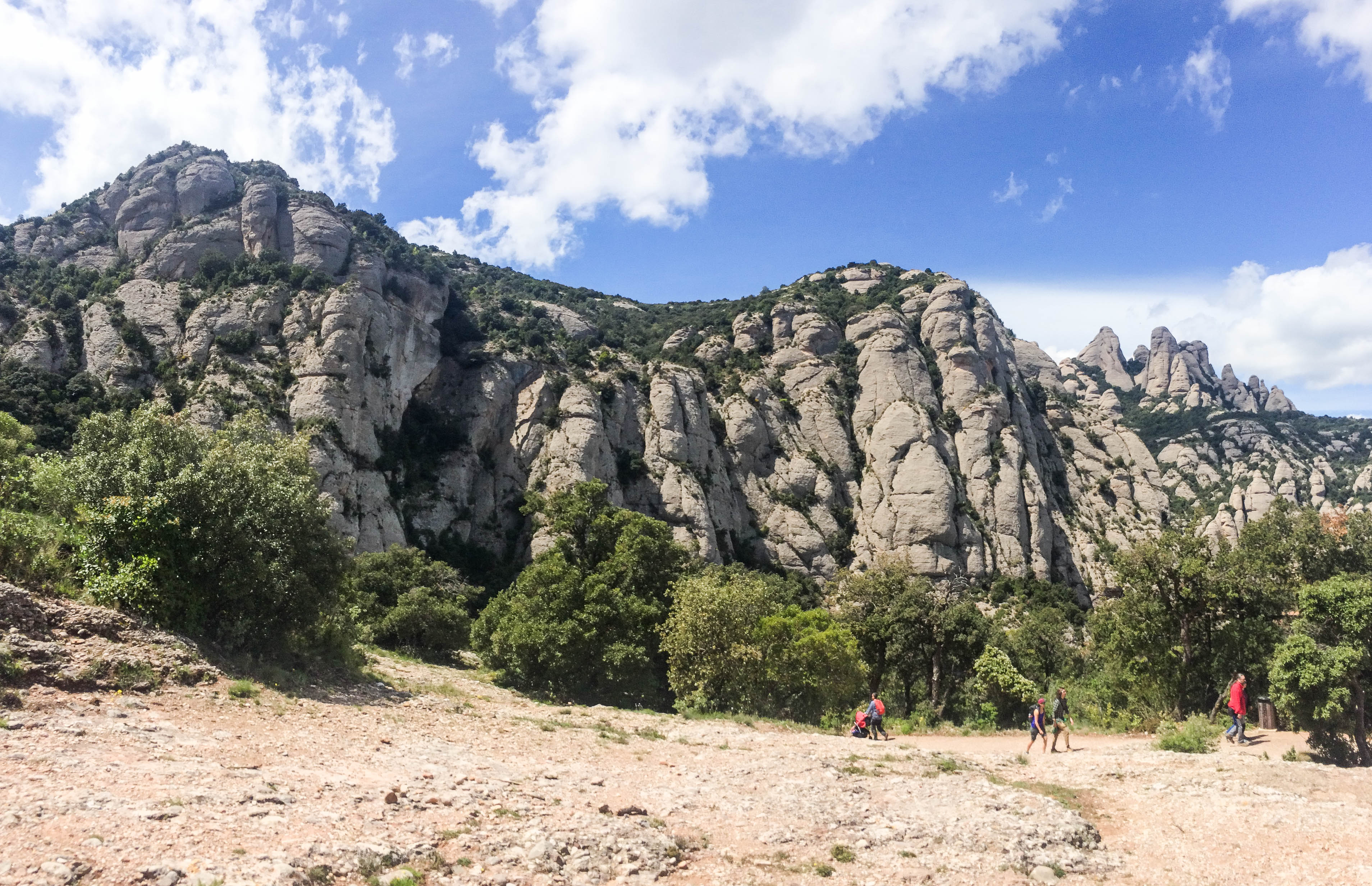 Montserrat, ses montagnes & son Abbaye - My Little Pipe Dream